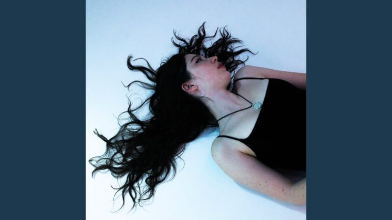 LAのシンガーソングライター Alaska Reid、新作EP『Big Bunny』を 12/11 リリース！ | indienative